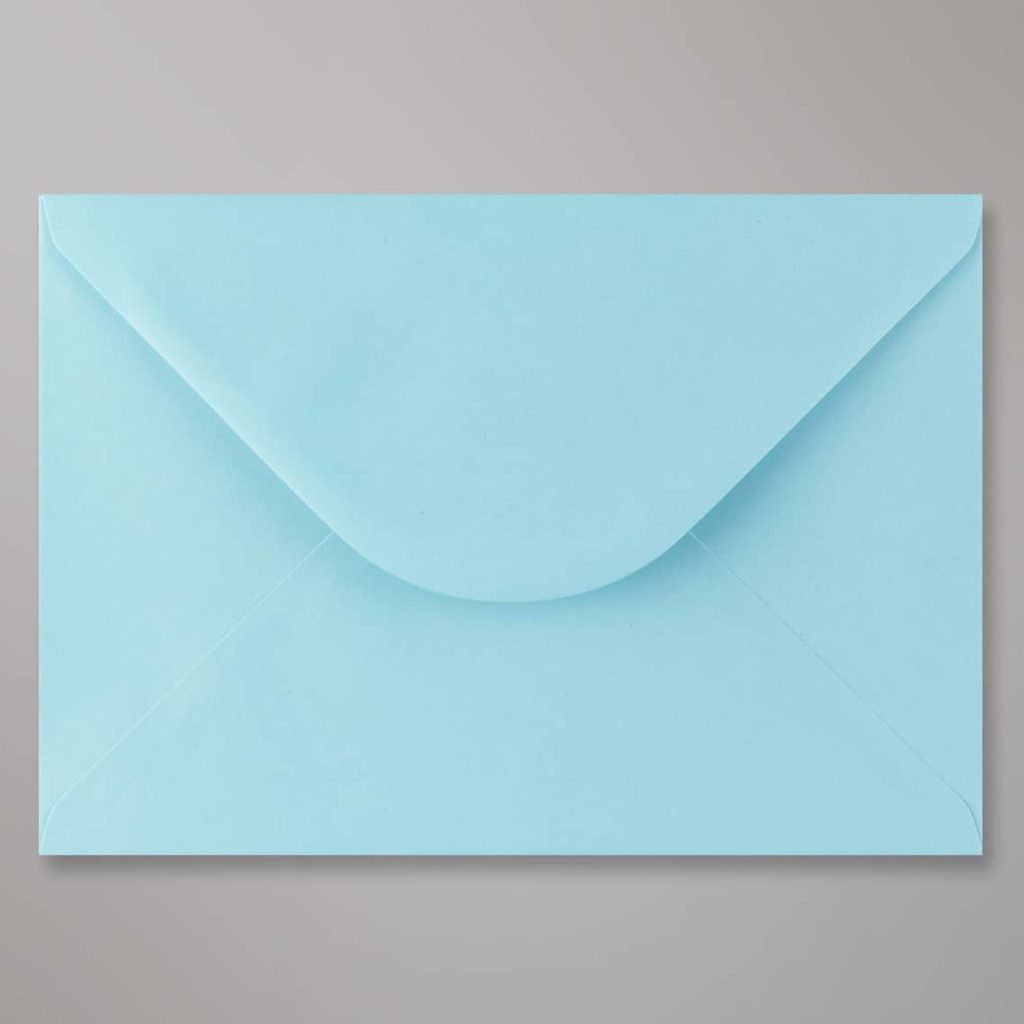 Paquete de 10 sobres color azul pastel y solapa redonda para invitación ...